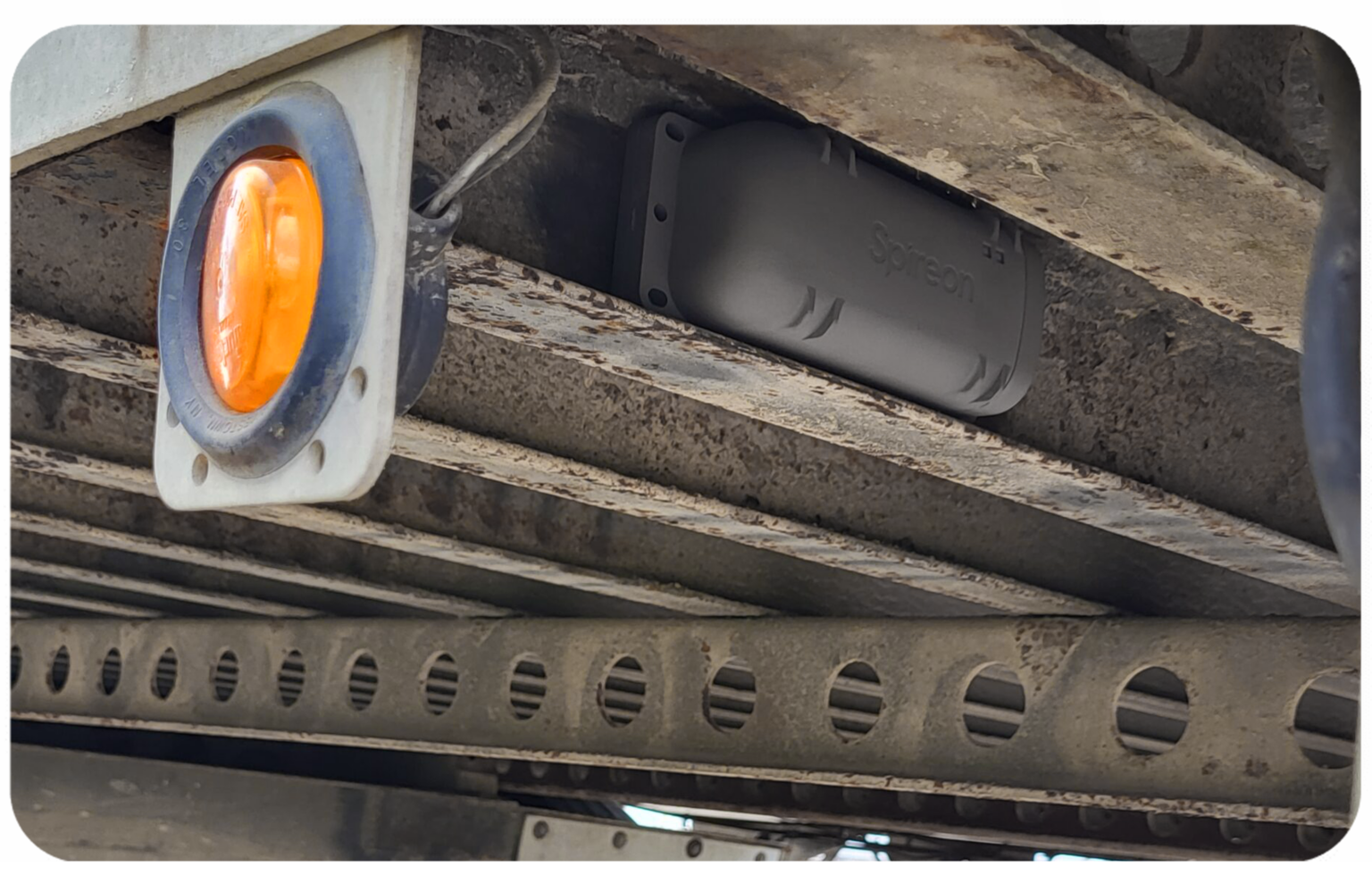 FL Flex 2 - GPS Trailer & Asset Tracking for Fleet Managers - Spireon.com
